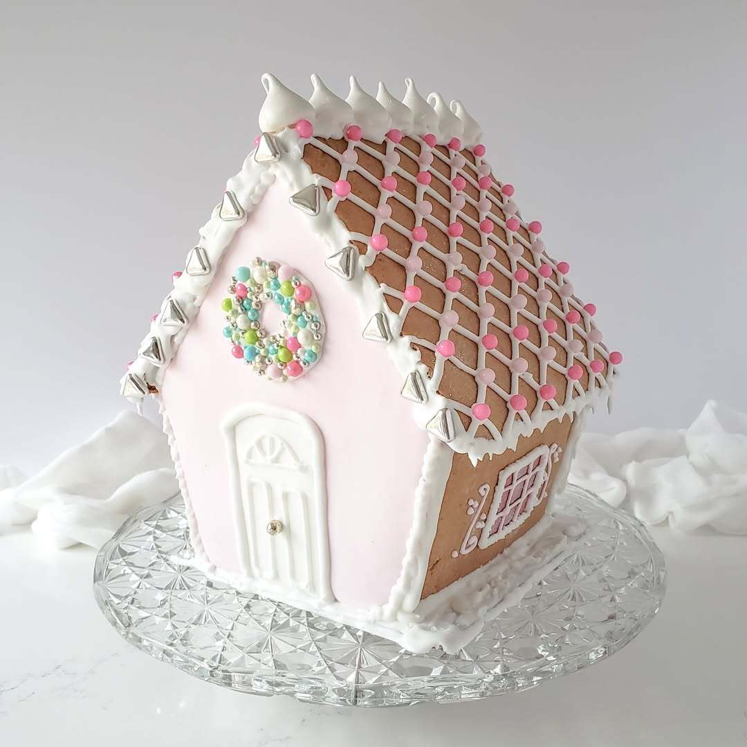 15 Gingerbread House Ideas That'll Make Your Christmas Extra Sweet ...